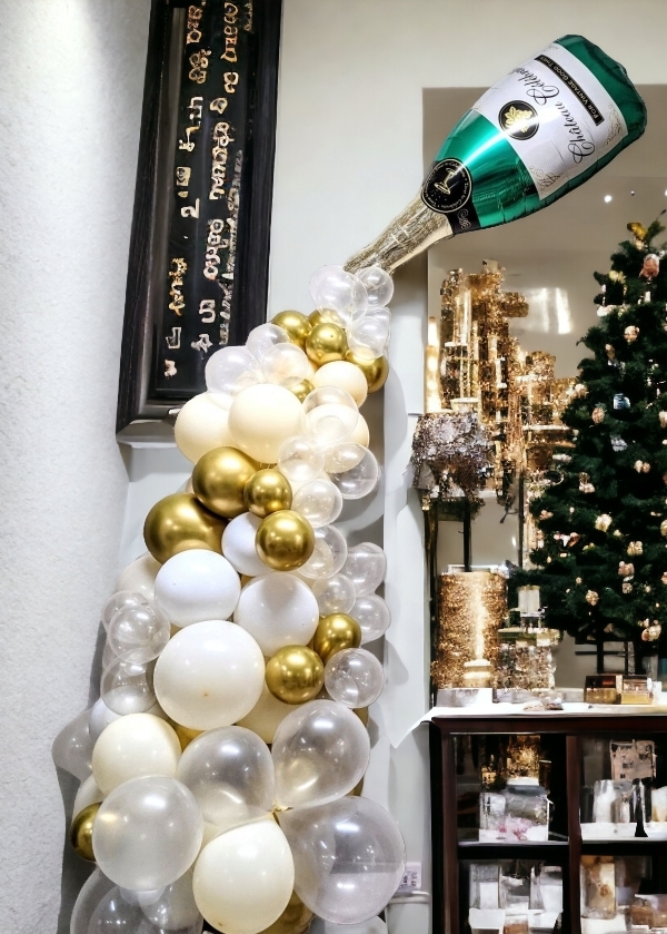 Champagne Celebration Balloon Garland balloons vancouver JC Balloon Studio
