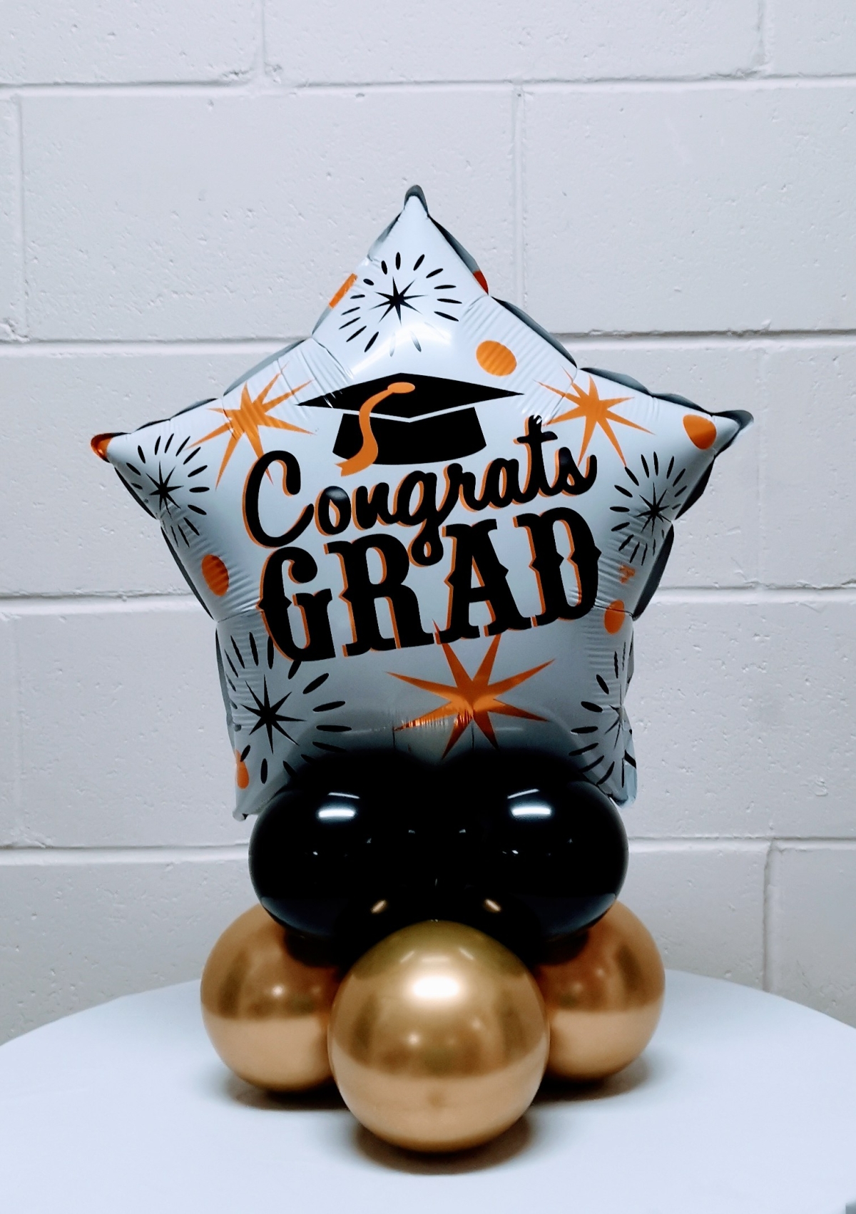 Graduation Centerpiece 10 balloons vancouver JC Balloon Studio