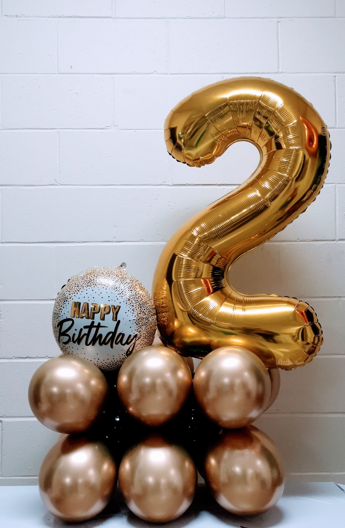 Happy Birthday Centerpiece 7 balloons vancouver JC Balloon Studio